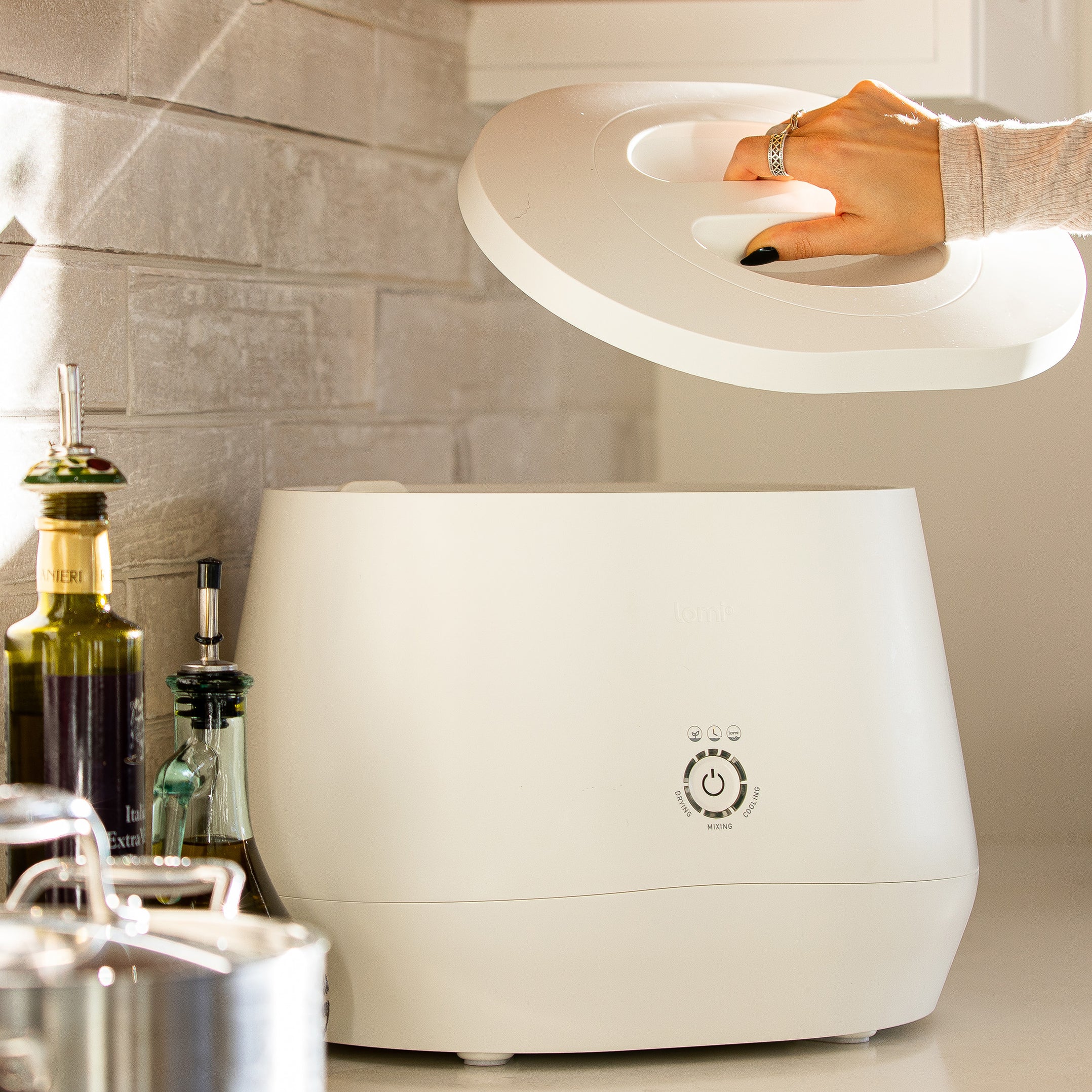 Lomi Classic Smart Waste Electric Kitchen Composter — Nella Online